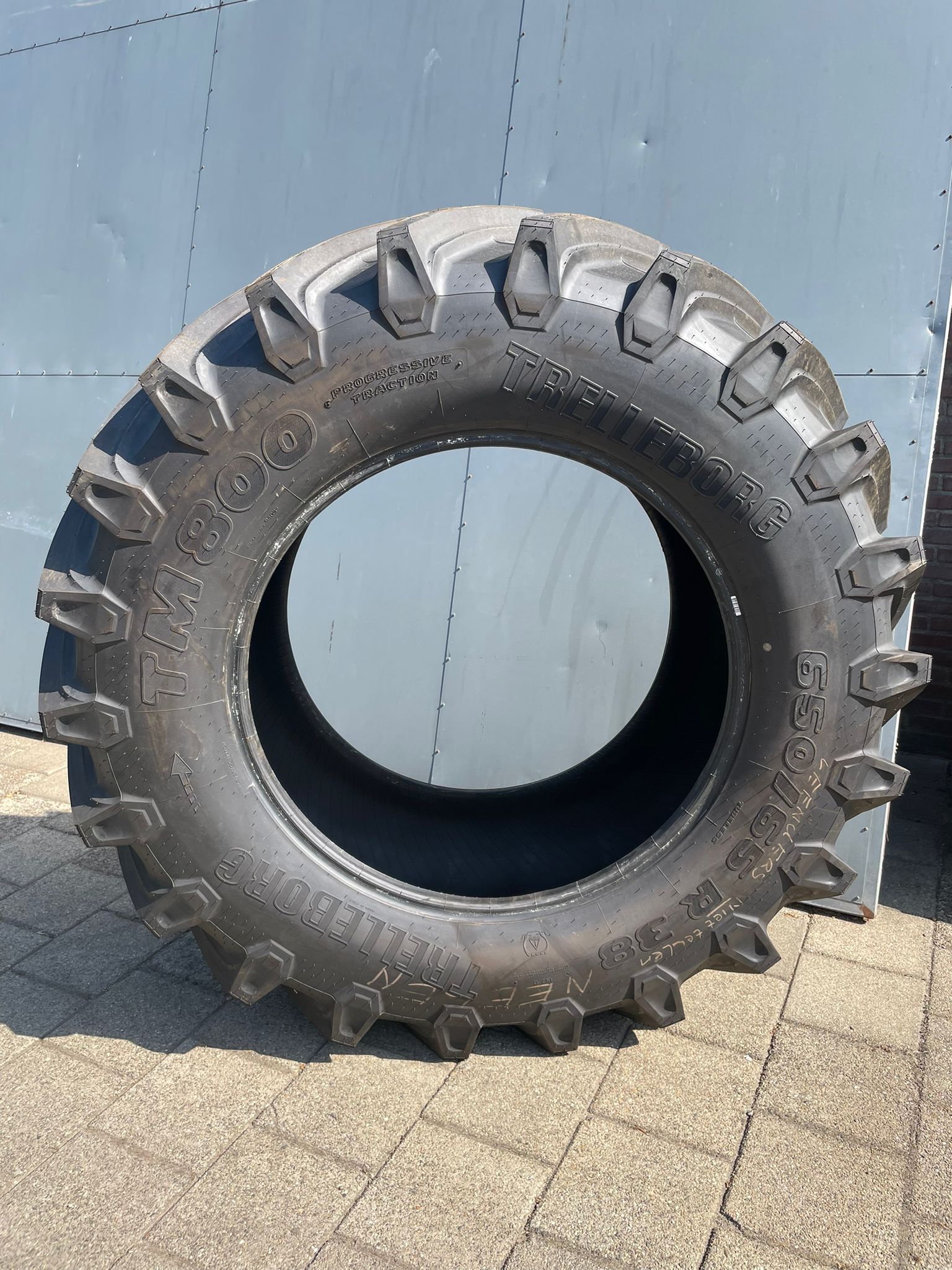 Trelleborg TM800 Progression Traction - LMB Leenders